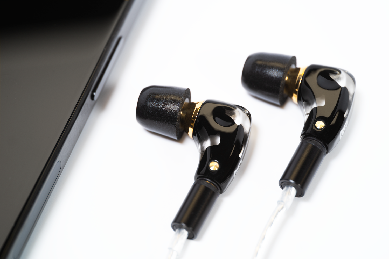 Axion – Campfire Audio